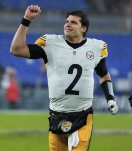 Mason Rudolph 2 – Mike Van Hoozer